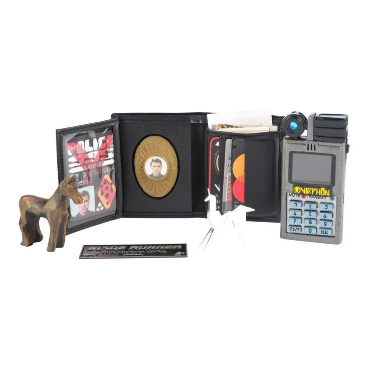 623. Rick Deckard's Wallet, Vid-Phon, and Origami Unicorn Replicas with ...