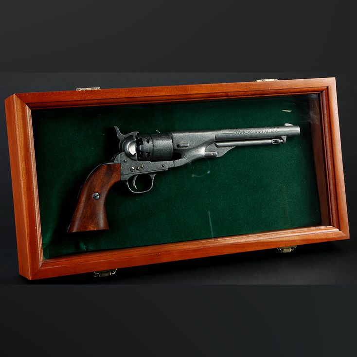 Revolver Crew Gift in Case | COWBOYS & ALIENS (2011)