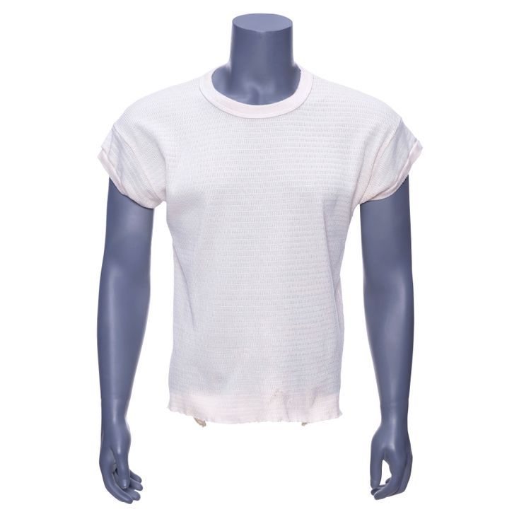 316. Ivan Danko's (Arnold Schwarzenegger) T-Shirt ### RED HEAT (1988)