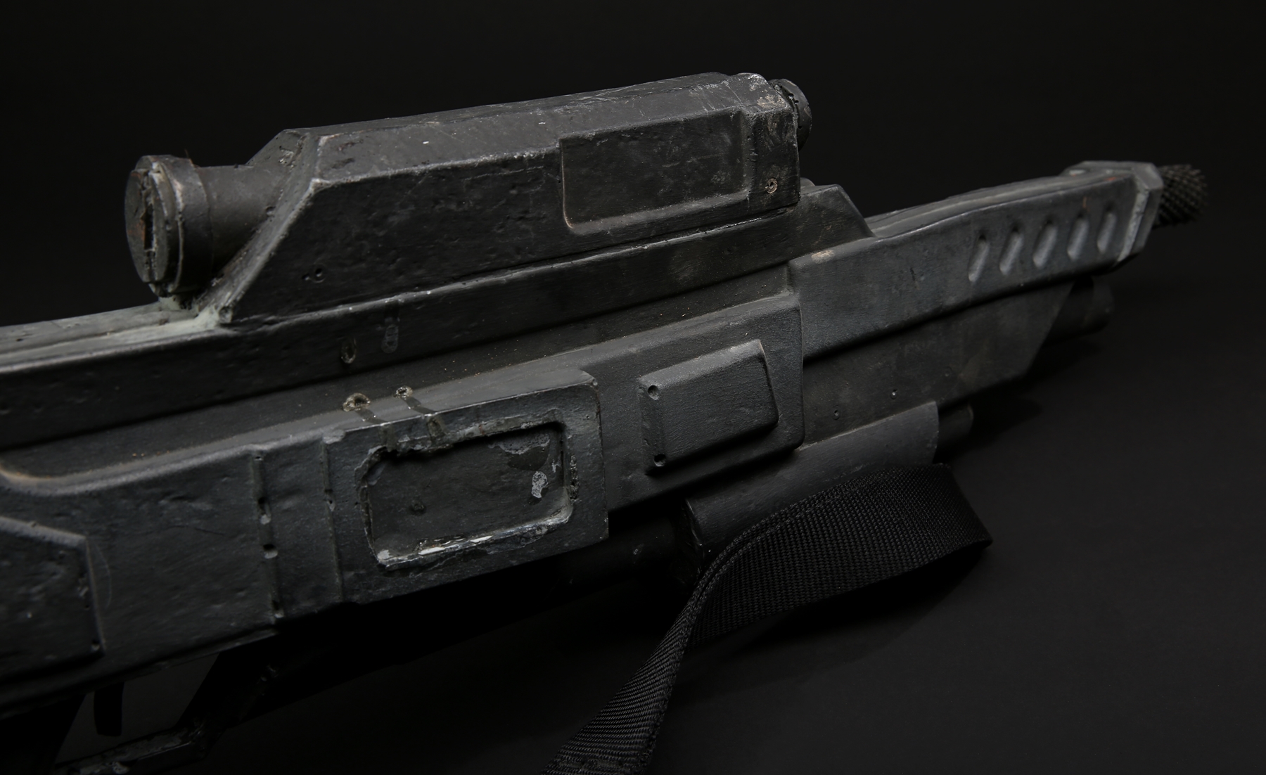 Three Stunt E-Pulse 44 Rifles | STARSHIP TROOPERS 2: HERO OF THE ...