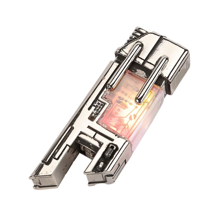 Lot #1683: TERMINATOR SALVATION (2009) - Light-up T-800 Nuclear Fuel Cell