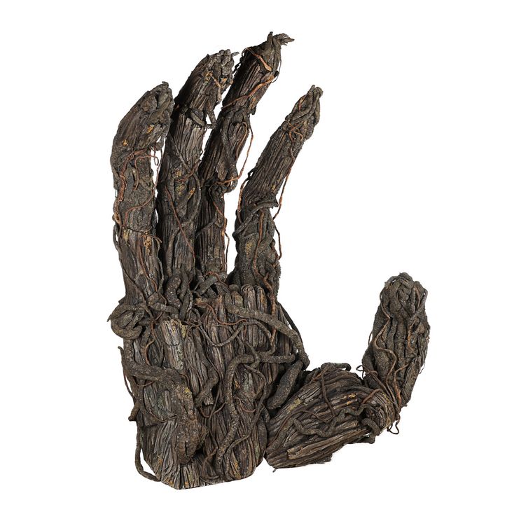 Lot 261 - The Monsters Full-size Articulated Hand | A MONSTER CALLS (2016)