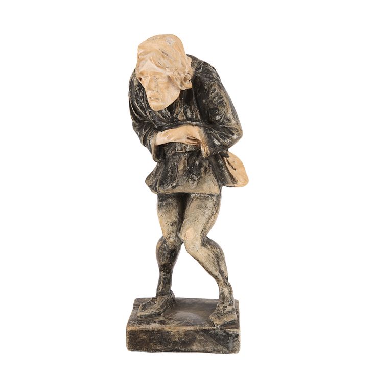 Quasimodo Statue | HUNCHBACK OF NOTRE DAME, THE (1996)