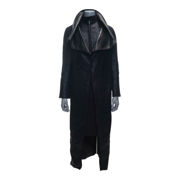 85. Lt. Joshi's (Robin Wright) Metallic Costume ### BLADE RUNNER 2049 ...