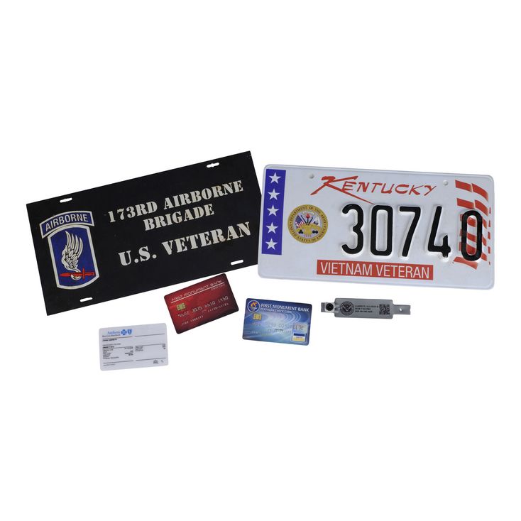 Lot # 1290: GREENLAND (2020) - John Garrity's (Gerard Butler) Cards and ...