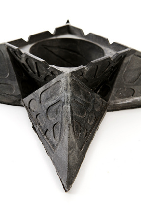 SCOOBY DOO - Daemon Ritus Artifact Base - Current price: $450