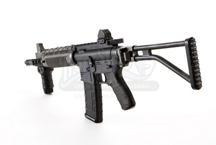 Roy Millers (Tom Cruise) Stunt Z-M LR 300 ML | Prop Store - Ultimate ...