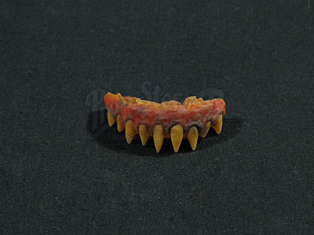 Demon Fangs | Prop Store - Ultimate Movie Collectables