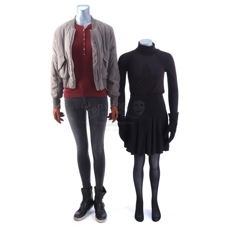 Lot 34 THE HAUNTING OF HILL HOUSE - Theo Crain Rescues Luke from The ...