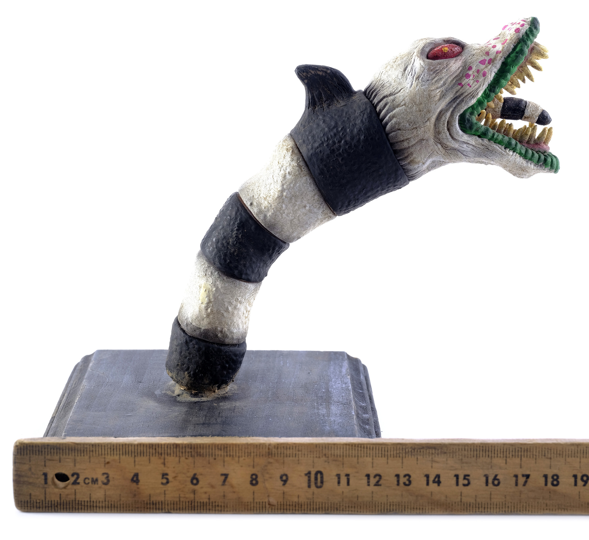 Lot 553 - Sandworm Maquette | Propstore - Find Your Extraordinary
