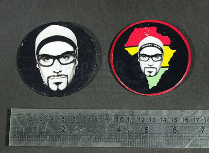 Set of Two Canvassing Badges | Prop Store - Ultimate Movie Collectables
