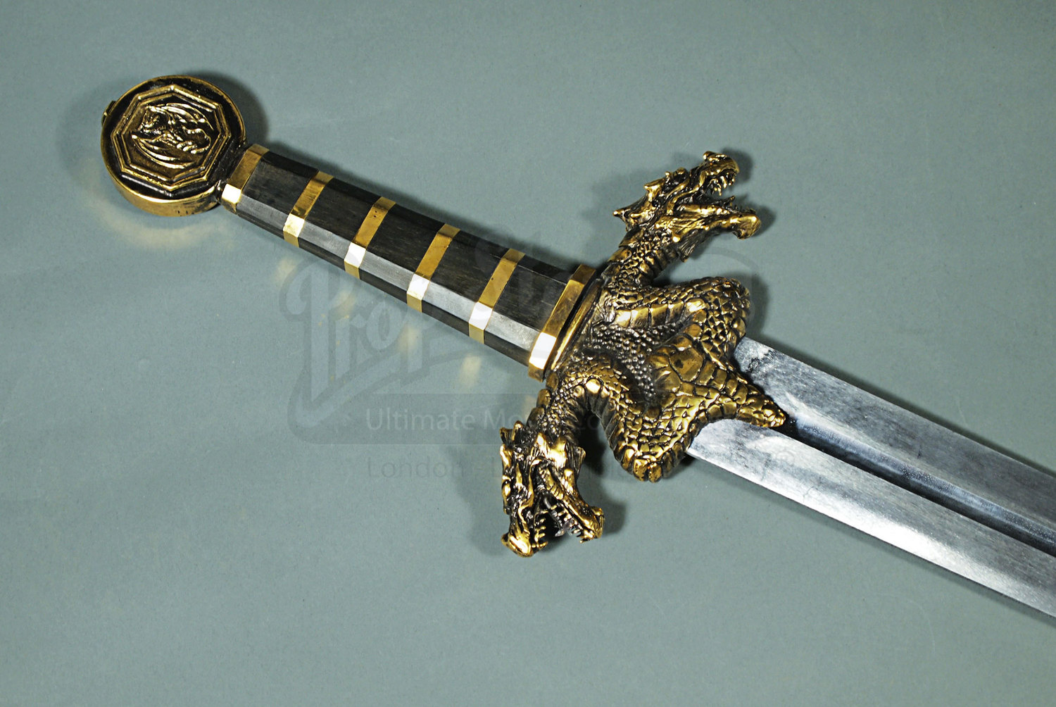 Eragons Ed Speelers Hero Zarrok Sword And Scabbard From