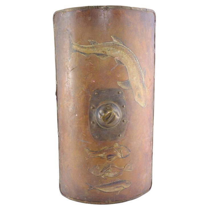 Lot 1278 - Gladiator Fish Shield | SPARTACUS (2010-2013)