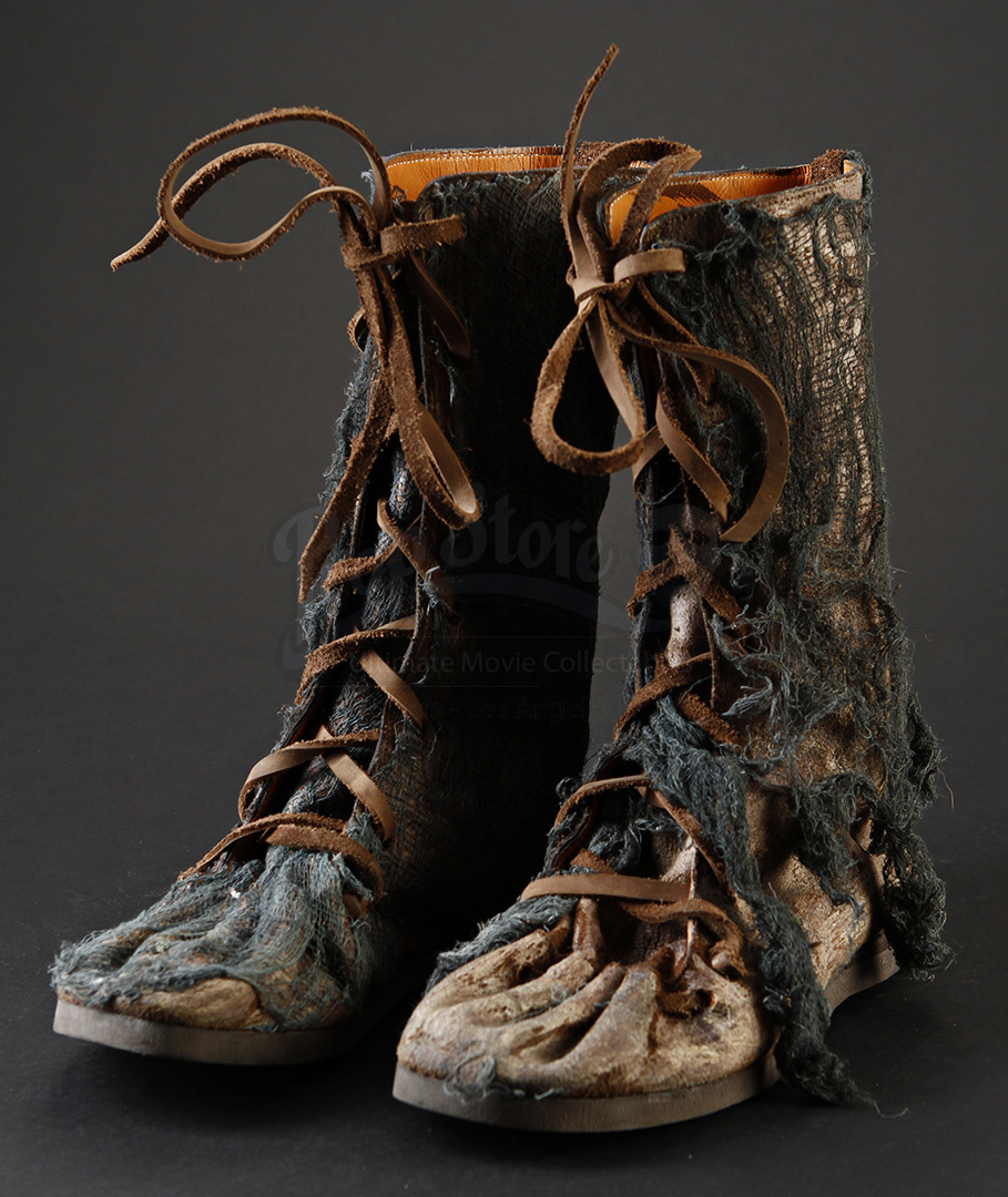 Pair of Dwergi Boots | Prop Store - Ultimate Movie Collectables