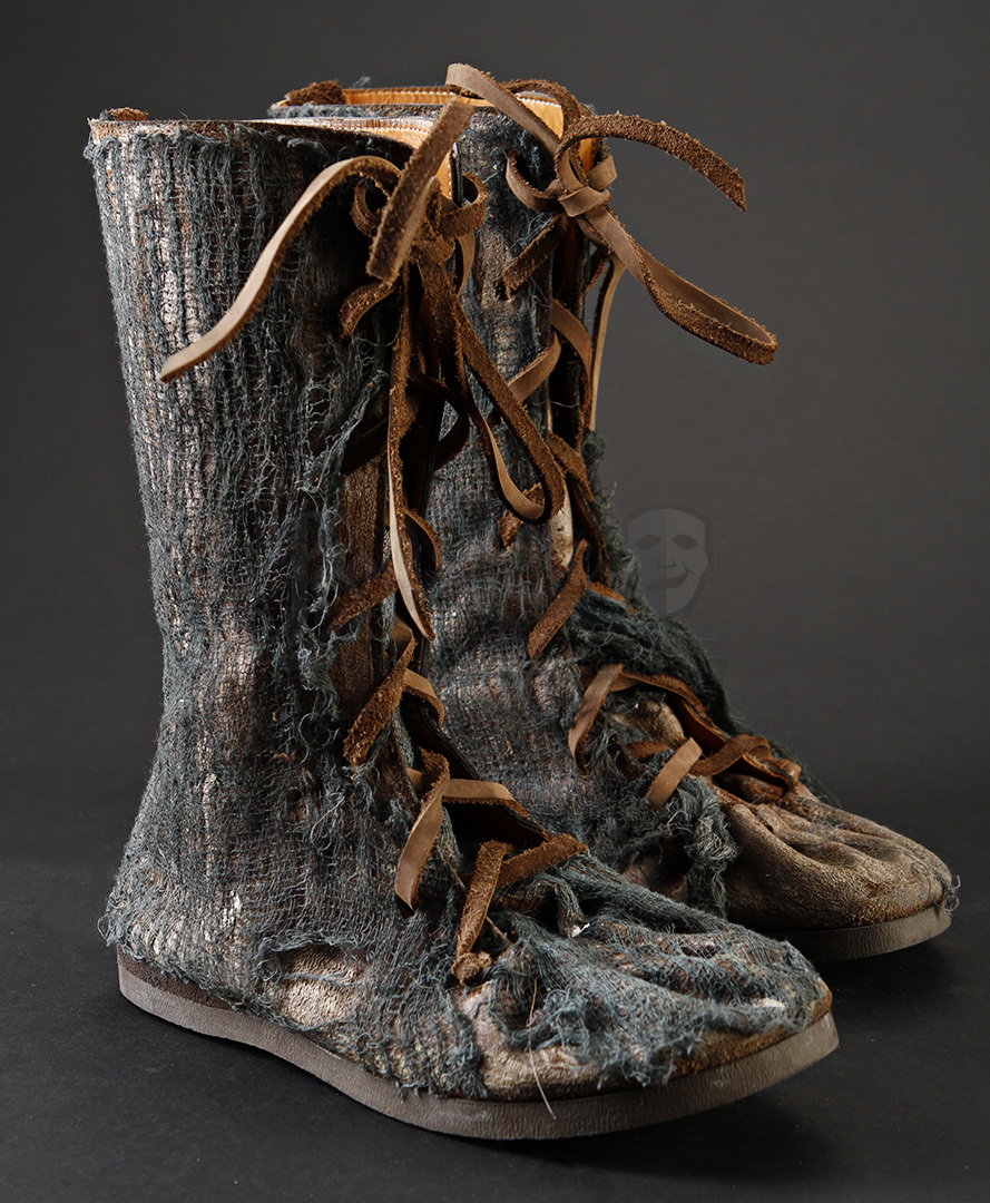 Pair of Dwergi Boots | Prop Store - Ultimate Movie Collectables