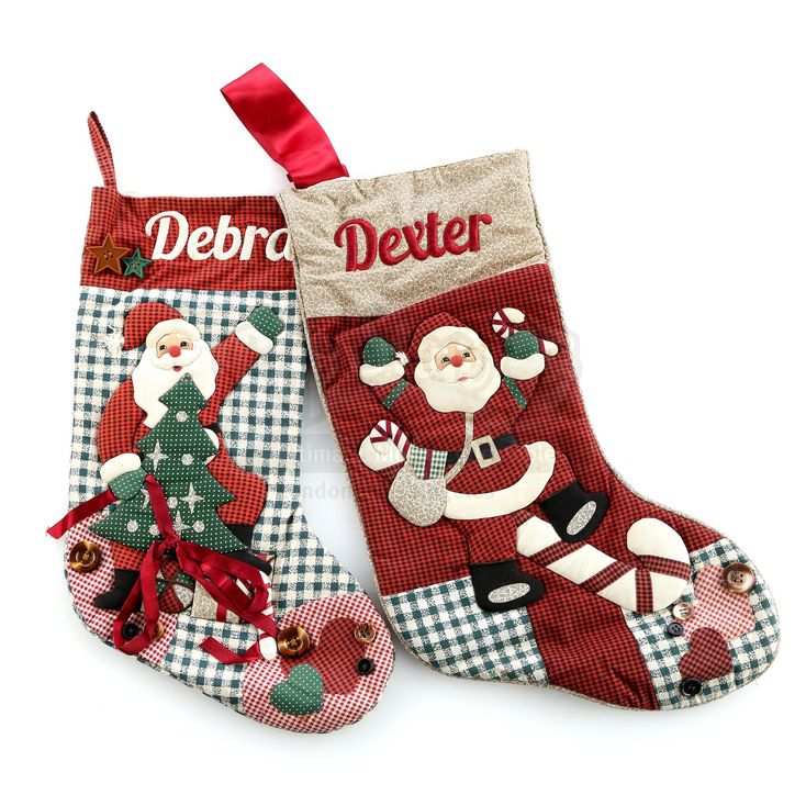 Dexter Morgans (Michael C. Hall) and Debra Morgans (Jennifer Carpenter ...