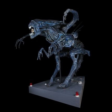 Lot 17. Full-size Promotional Xenomorph Queen | ALIENS (1986)