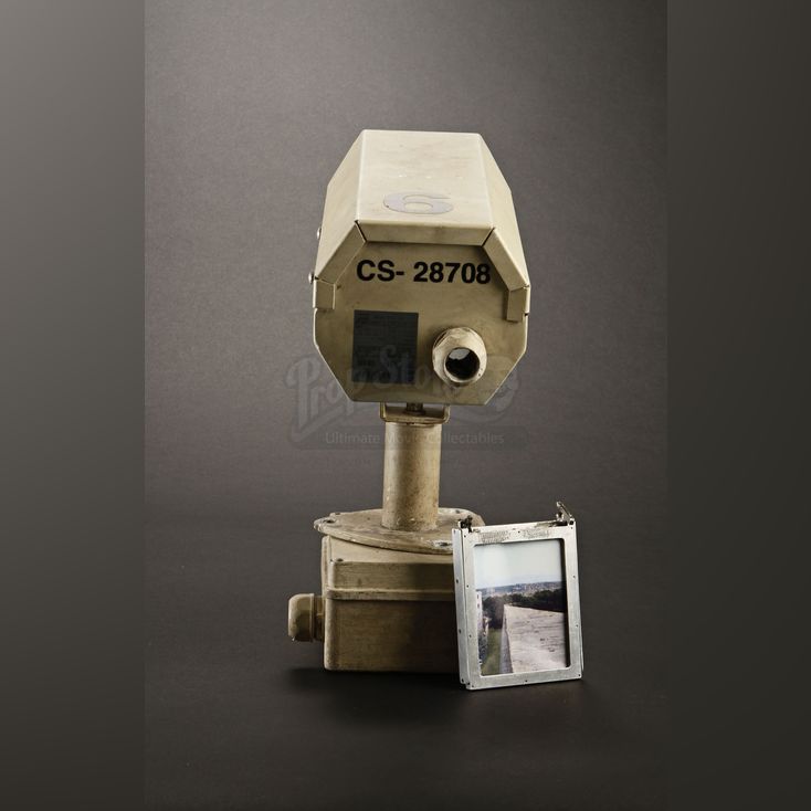 Vatican Security Camera and Photo Holder | MISSION: IMPOSSIBLE III (2006)