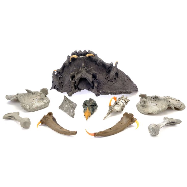 Lot 720 - SkekUng the Garthim-Masters Production-Made Armor and Costume ...