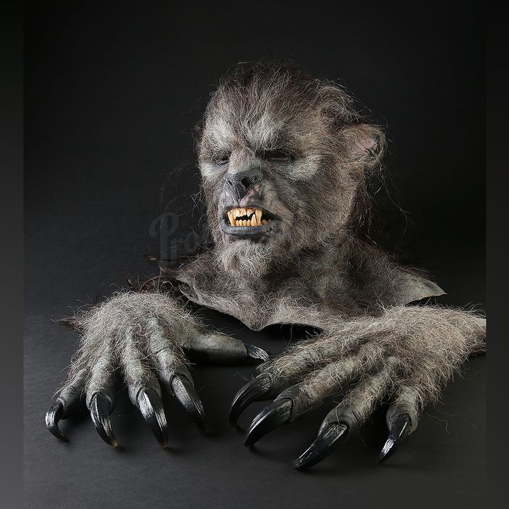 Connor (Jason Momoa) Stunt Mask and Gloves | WOLVES (2014)