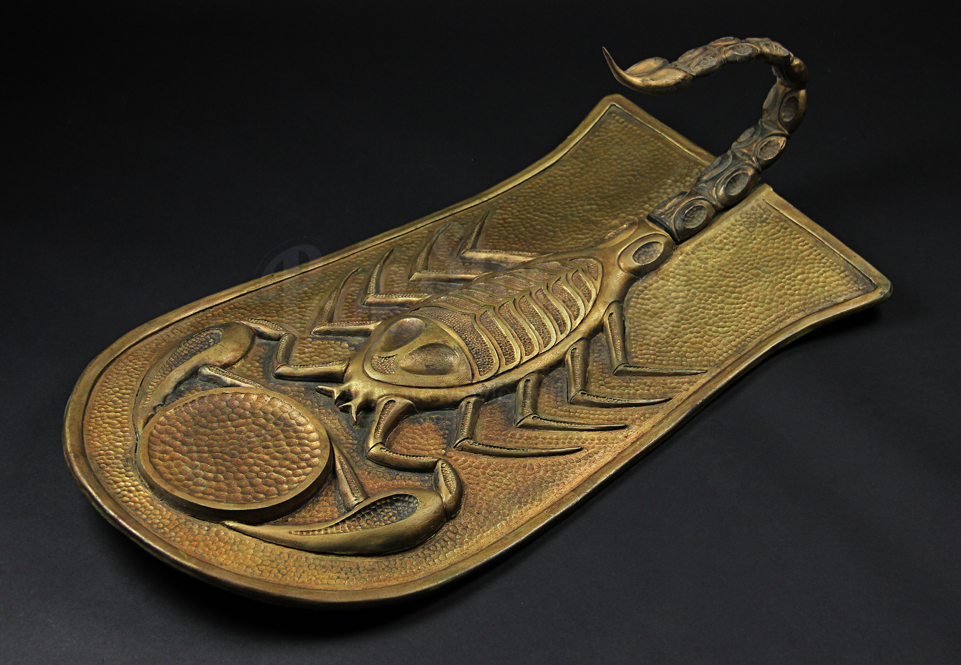 The Scorpion Kings (Dwayne Johnson) Shield | Prop Store - Ultimate ...