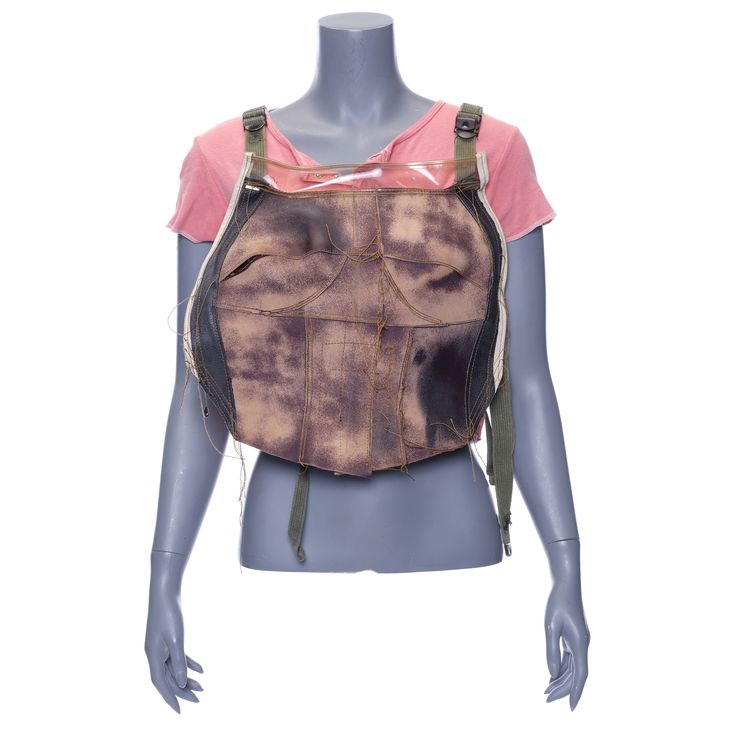 Lot #1405 - TANK GIRL (1995) - Tank Girl's (Lori Petty) Blow Off ...