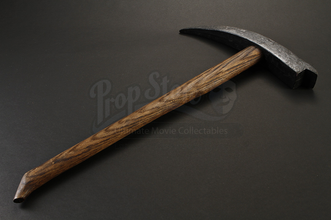 Duirs (Eddie Marsan) Pickaxe | Prop Store - Ultimate Movie Collectables