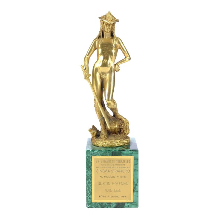 Lot 1487 - Dustin Hoffmans 1989 David di Donatello Award for Best ...