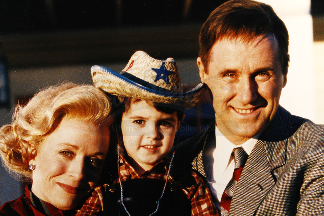 Truman Family Portrait | Prop Store - Ultimate Movie Collectables