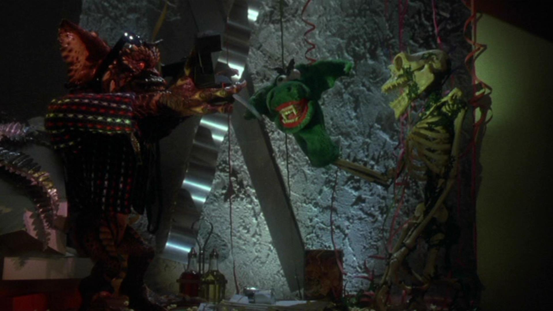 Full-Size Gremlin Skeleton | Prop Store - Ultimate Movie Collectables