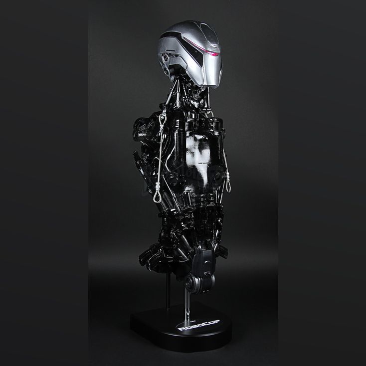 EM 208 Head Spine Display 4 | ROBOCOP (2014)