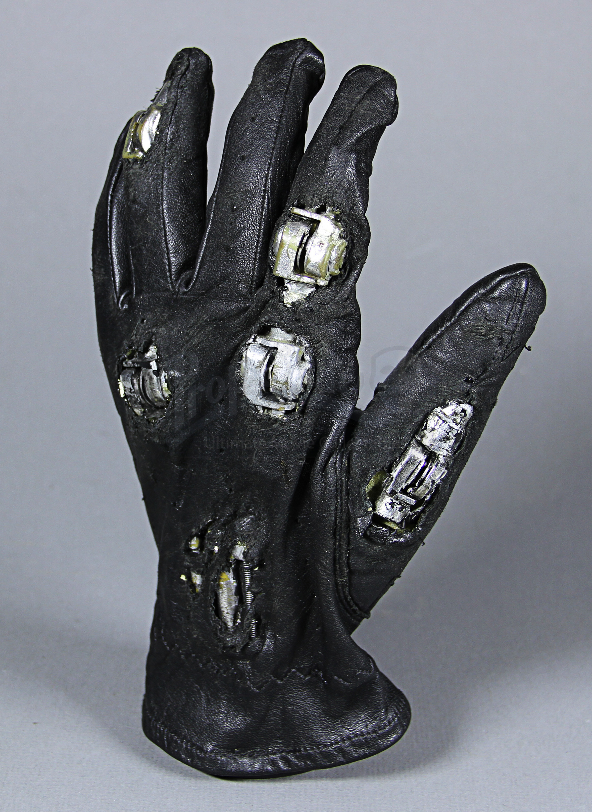 The Terminators (Arnold Schwarzenegger) SFX Glove | Prop Store ...