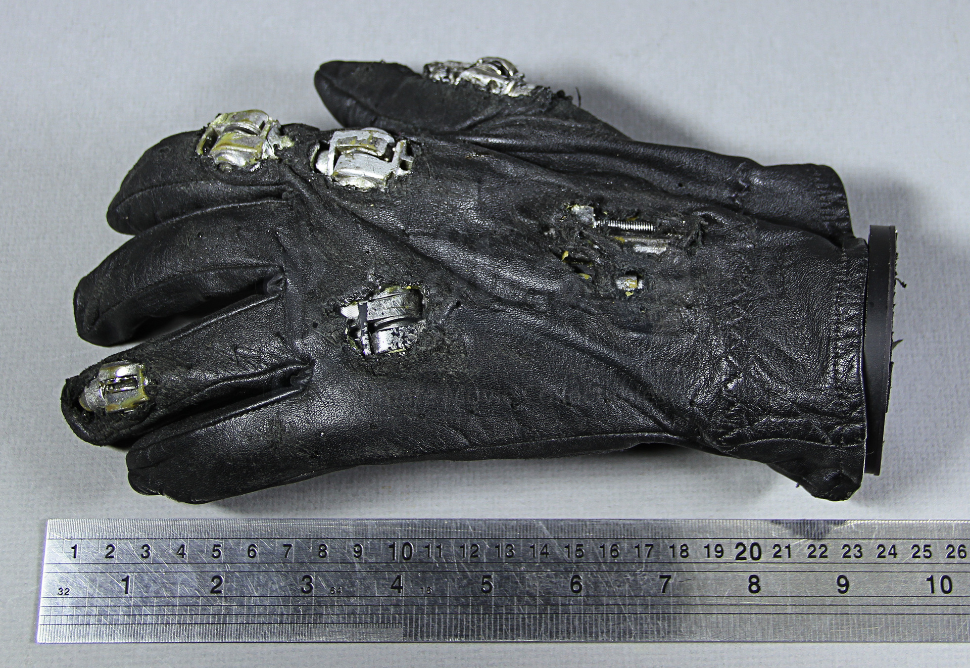 The Terminators (Arnold Schwarzenegger) SFX Glove | Prop Store ...