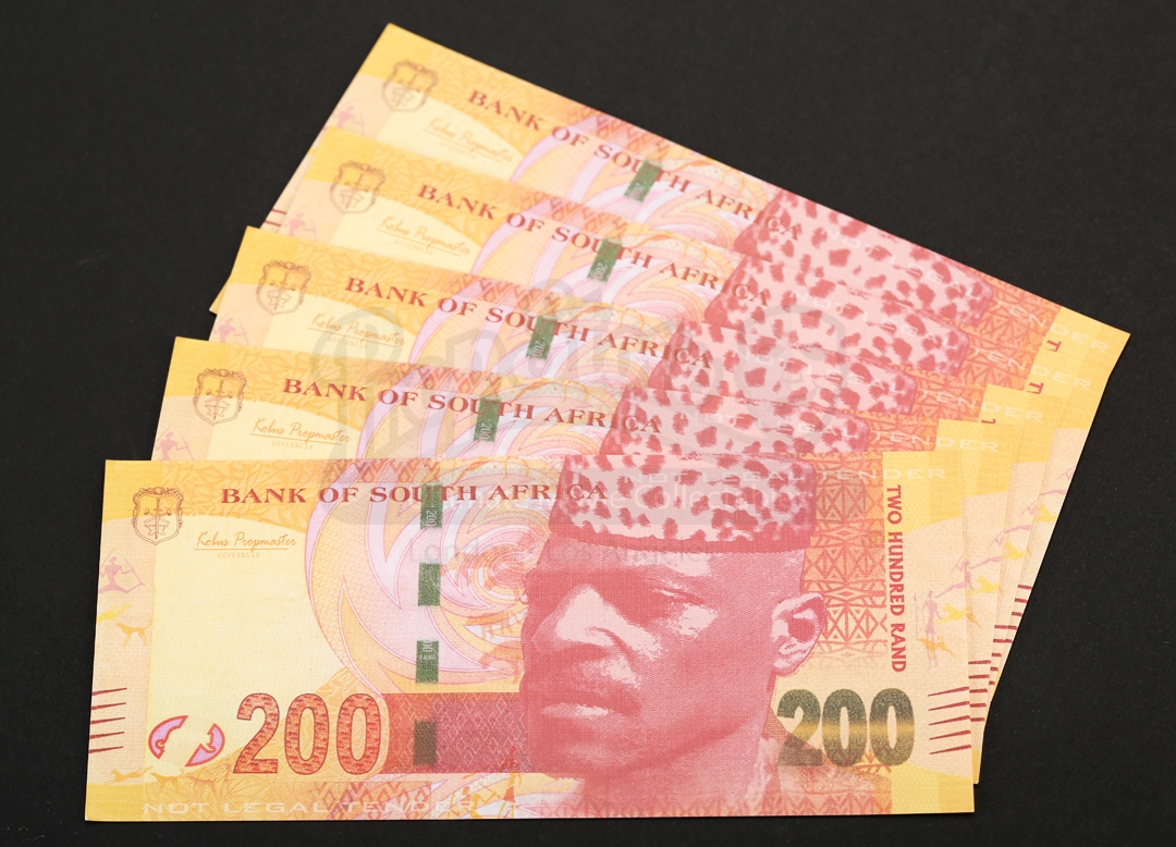 Set of Five Bank of South Africa 200 Rand Notes | Prop Store - Ultimate ...