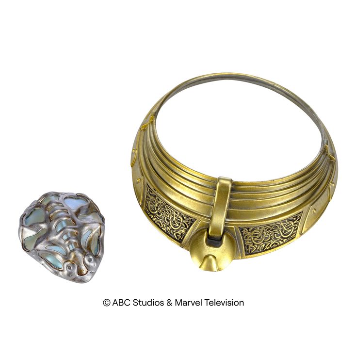 Loreleis Stunt Asgardian Necklace with Chitauri Neural Link | MARVEL'S ...