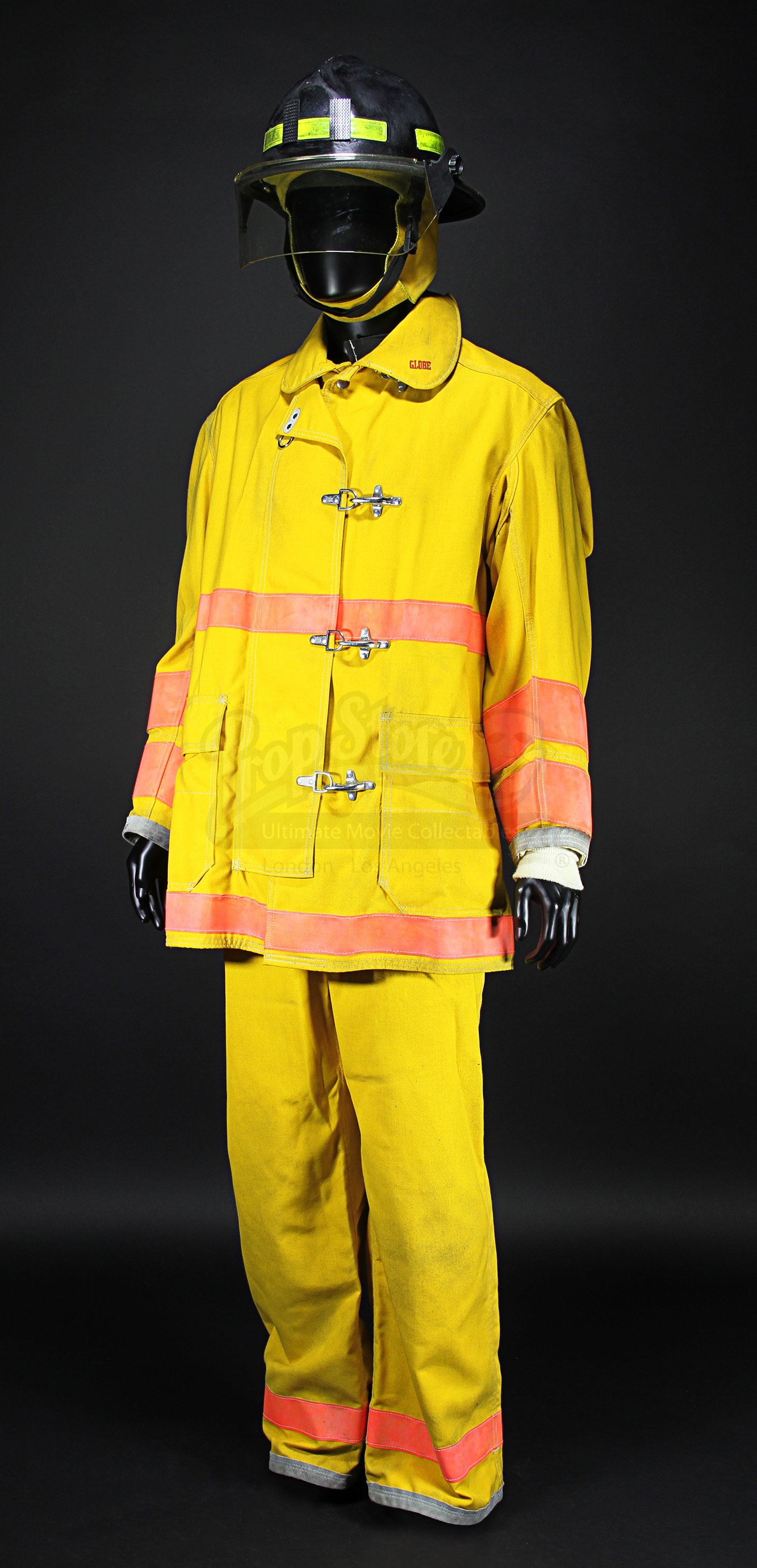 Franz Krieger (Jean Reno) Fireman Costume | Prop Store - Ultimate Movie ...