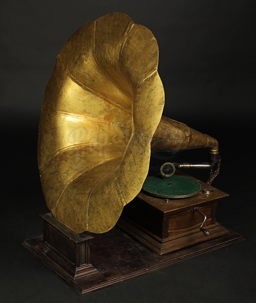 137 - Dracula Auction - Large Gramophone | Prop Store - Ultimate Movie ...
