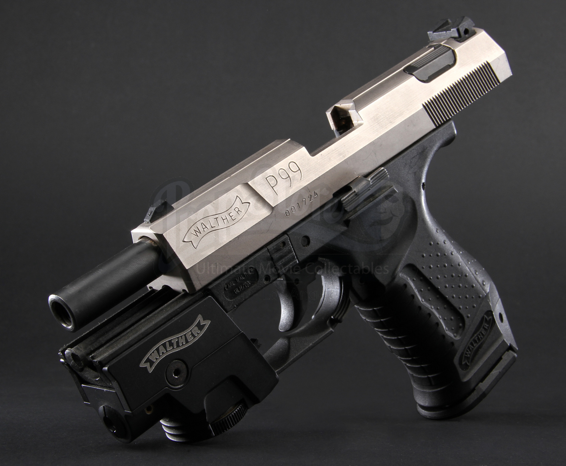 Selenes (Kate Beckinsale) Hero P99 Pistols | Prop Store - Ultimate ...