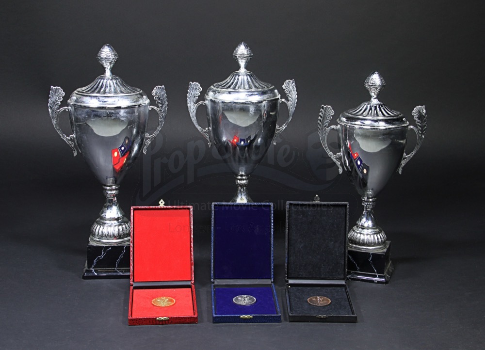 206 - Dracula Auction - Fencing Tournament Trophies Medals Set | Prop ...
