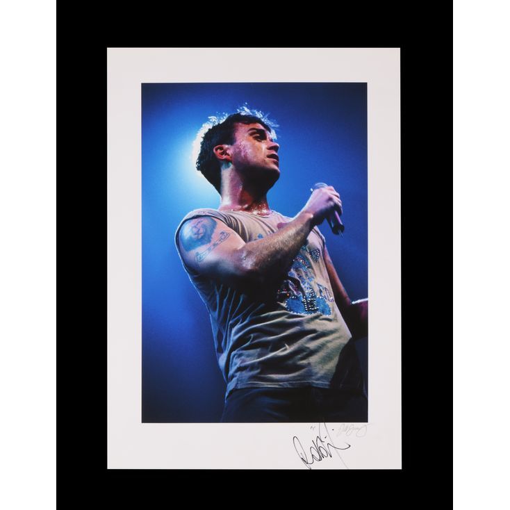 223. The Rockarchive Collection Robbie Williams Autographed Artists ...
