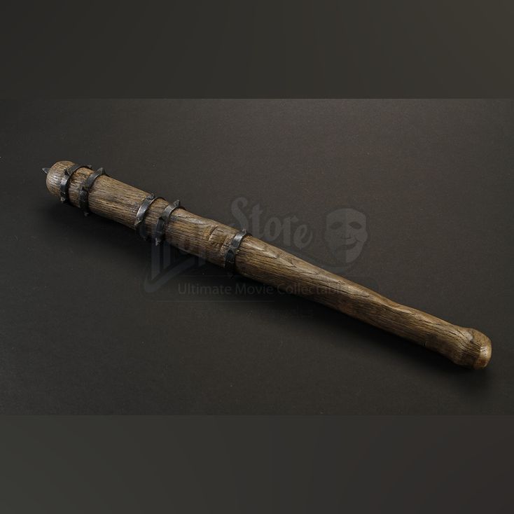 Gus (Brian Gleeson) Spiked Club | SNOW WHITE AND THE HUNTSMAN (2012)