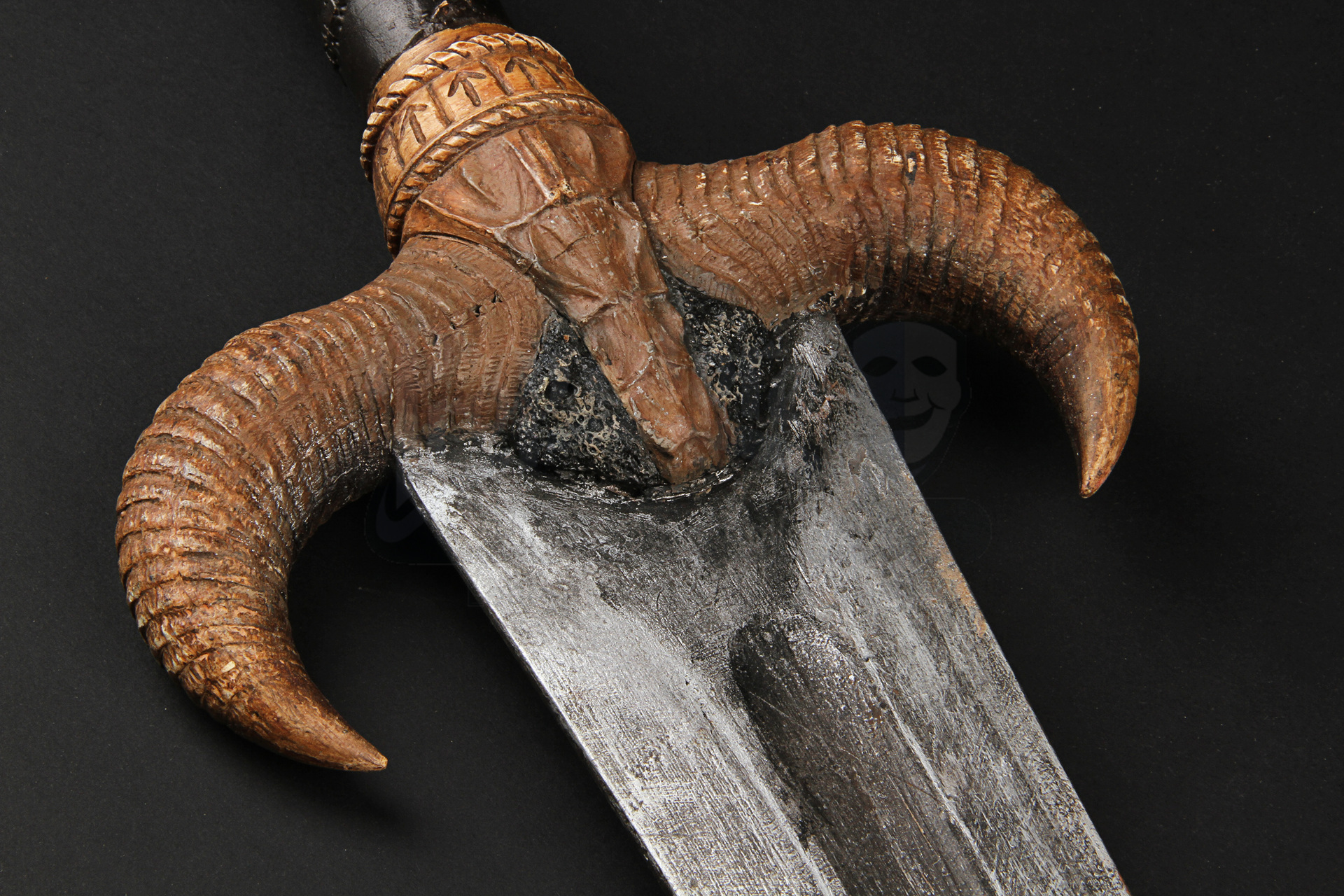 Corins (Ron Perlman) Lightweight Sword | Prop Store - Ultimate Movie ...