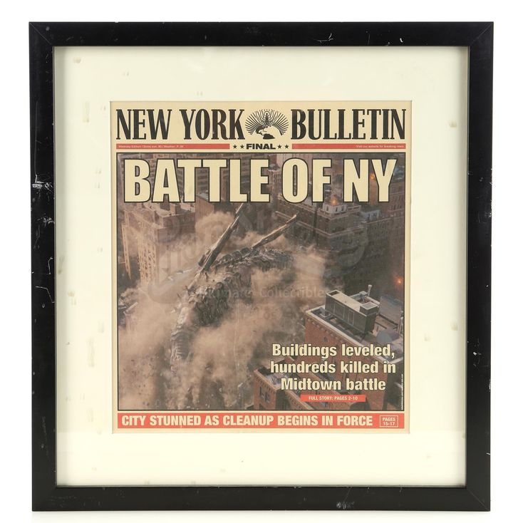 Lot 200 Marvels Daredevil (TV Series) - Ben Urichs Framed BATTLE OF NY ...