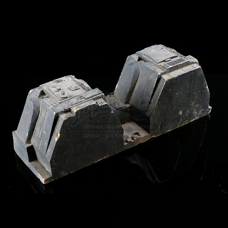 Kit Kat Death Star Surface Piece | STAR WARS: A NEW HOPE (1977)
