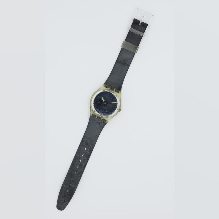 Lot #74 - SWATCH - Snow White GK104