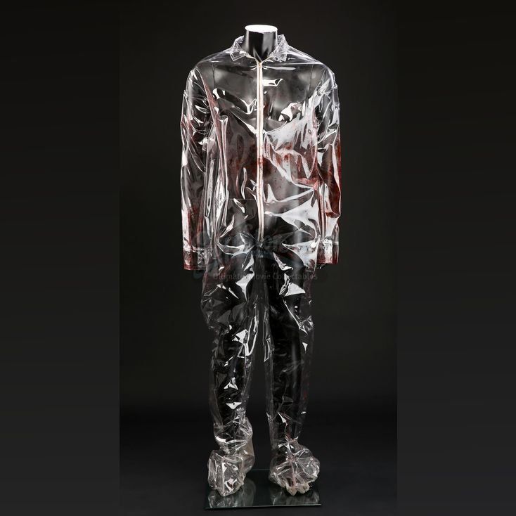 Hannibal Lecters (Mads Mikkelsen) Bloody Vinyl Kill Suit | HANNIBAL ...