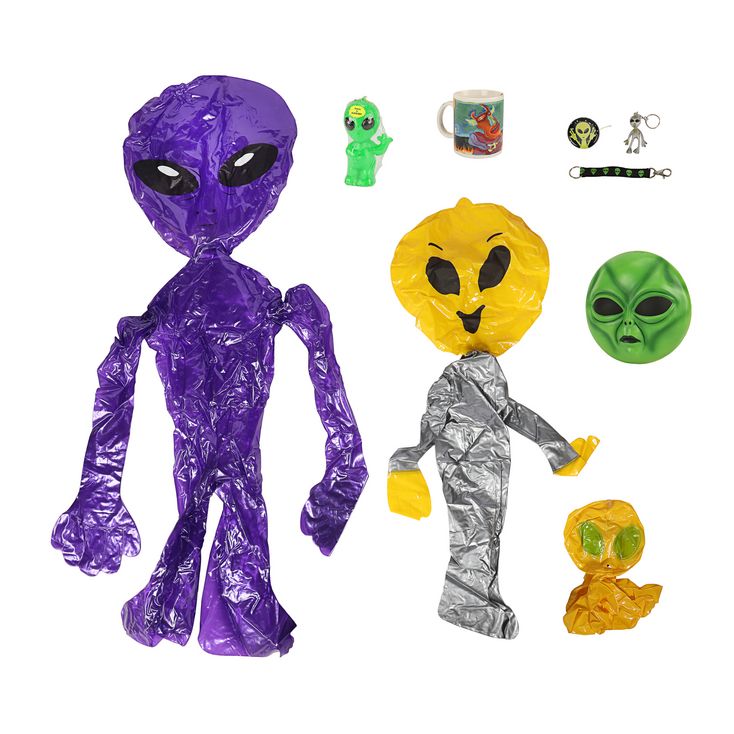 Collection of Alien-Themed Objects | ROSWELL (1999-2002)