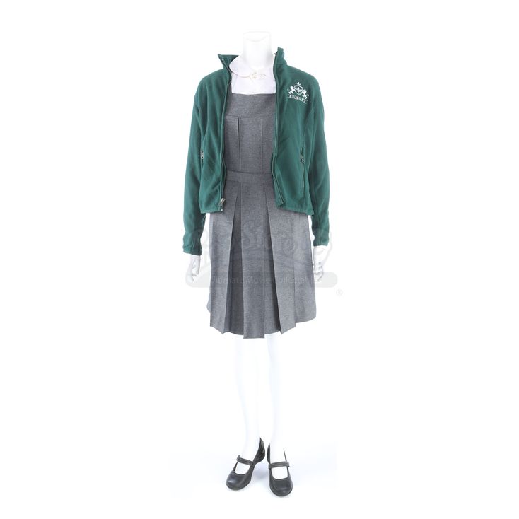 Isabel Reyes (Isabela Moner) School Fight Costume | SICARIO: DAY OF THE ...