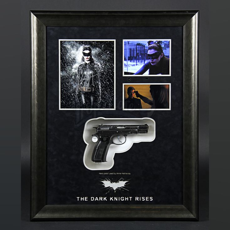 Selina Kyles (Anne Hathaway) Hero Pistol Display | DARK KNIGHT RISES, THE (2012)
