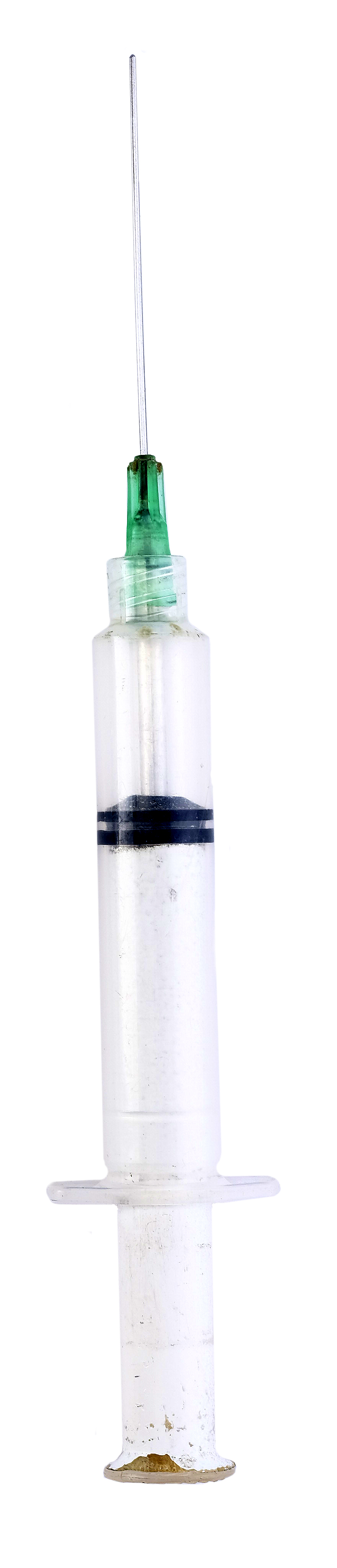 Lot 109 - Dexter Morgans (Michael C. Hall) SFX Scalpel and Syringe with ...